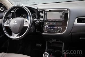 Mitsubishi Outlander 2013 in Tukums, with an engine capacity of 2.00 L and mileage of 0 thousand km for 8990 €, photo 29 on AUTOMOTO.COM.LV