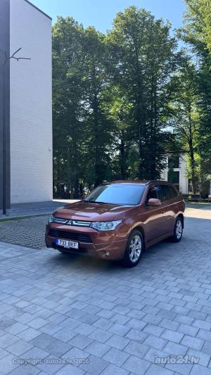 Mitsubishi Outlander 2013 Tallina, ar dzinēja tilpumu 2.00 L un nobraukumu 162 tūkst. km par 9990 €, foto 3 vietnē AUTOMOTO.COM.LV