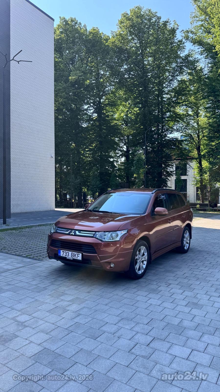Mitsubishi Outlander 2013 Tallina, ar dzinēja tilpumu 2.00 L un nobraukumu 162 tūkst. km par 9990 €, foto 3 vietnē AUTOMOTO.COM.LV