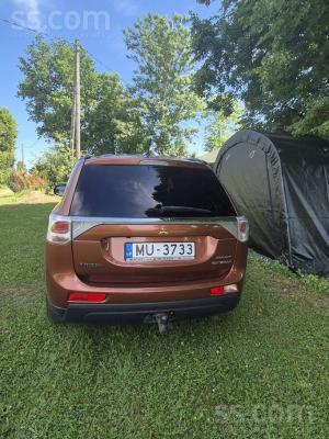 Mitsubishi Outlander 2013 Rēzekne, ar dzinēja tilpumu 2.20 L un nobraukumu 301 tūkst. km par 7000 €, foto 4 vietnē AUTOMOTO.COM.LV