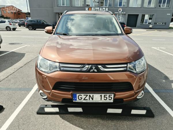 Mitsubishi Outlander 2013 Kauņa vietnē Mitsubishi Outlander 2013 Kauņa, ar dzinēja tilpumu 2.00 L un nobraukumu 215 tūkst. km par 6800 €, foto 3 vietnē AUTOMOTO.COM.LV