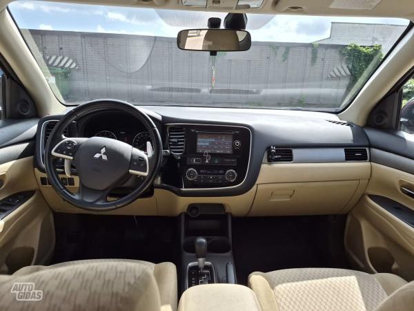 Mitsubishi Outlander 2013 Kauņa vietnē Mitsubishi Outlander 2013 Kauņa, ar dzinēja tilpumu 2.00 L un nobraukumu 215 tūkst. km par 6800 €, foto 11 vietnē AUTOMOTO.COM.LV