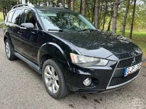 Mitsubishi Outlander 2013 in Vilnius, with an engine capacity of 2.20 L and mileage of 283 thousand km for 4350 €, photo 3 on AUTOMOTO.COM.LV