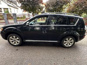 Mitsubishi Outlander 2013 in Vilnius, with an engine capacity of 2.20 L and mileage of 283 thousand km for 4350 €, photo 5 on AUTOMOTO.COM.LV