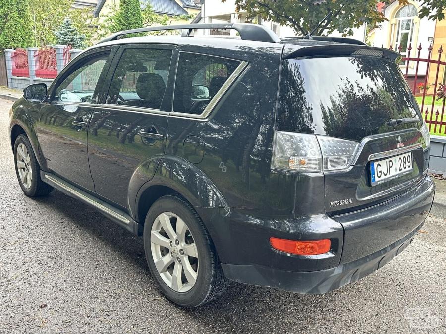 Mitsubishi Outlander 2013 in Vilnius, with an engine capacity of 2.20 L and mileage of 283 thousand km for 4350 €, photo 7 on AUTOMOTO.COM.LV