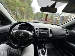 Mitsubishi Outlander 2013 in Vilnius, with an engine capacity of 2.20 L and mileage of 283 thousand km for 4350 €, photo 12 on AUTOMOTO.COM.LV