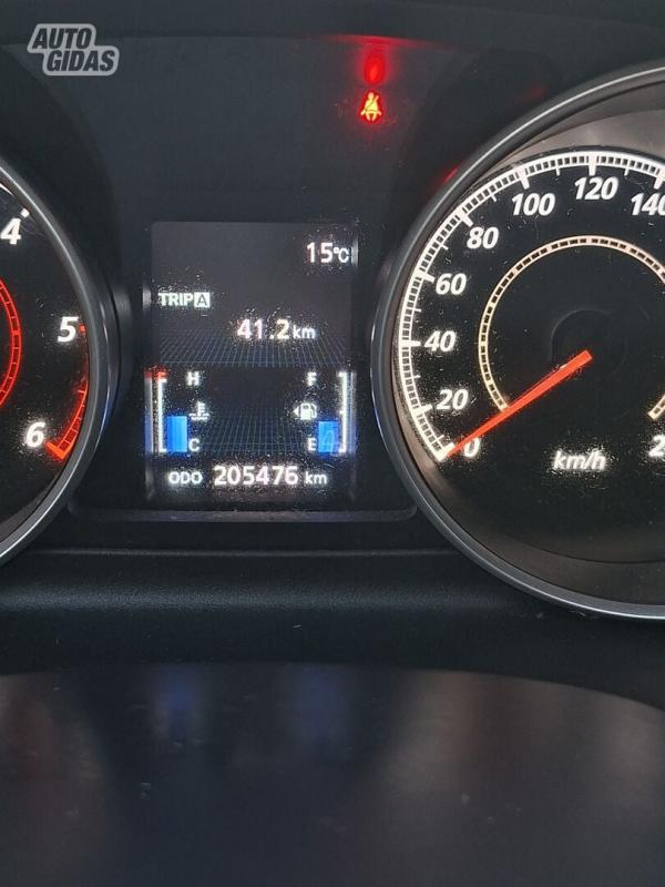 Mitsubishi Outlander 2013 in Alytus, with an engine capacity of 2.20 L and mileage of 205 thousand km for 4100 €, photo 4 on AUTOMOTO.COM.LV
