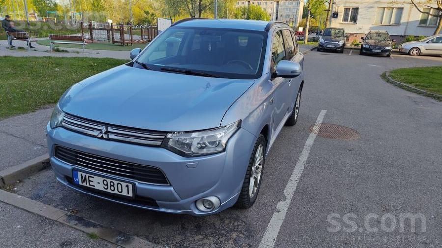 Mitsubishi Outlander 2014 Rīga, ar dzinēja tilpumu 2.00 L un nobraukumu 229 tūkst. km par 2000 €, foto 1 vietnē AUTOMOTO.COM.LV