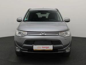 Mitsubishi Outlander 2014 in Vilnius, with an engine capacity of 2.00 L and mileage of 207 thousand km for 9999 €, photo 4 on AUTOMOTO.COM.LV