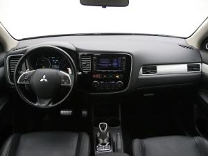 Mitsubishi Outlander 2014 Viļņa, ar dzinēja tilpumu 2.00 L un nobraukumu 223 tūkst. km par 9799 €, foto 3 vietnē AUTOMOTO.COM.LV