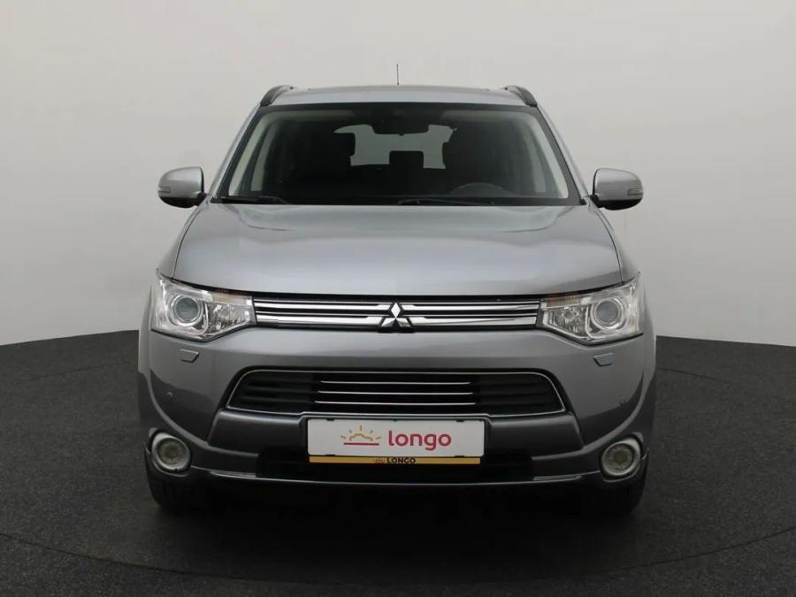 Mitsubishi Outlander 2014 Viļņa, ar dzinēja tilpumu 2.00 L un nobraukumu 223 tūkst. km par 9799 €, foto 4 vietnē AUTOMOTO.COM.LV