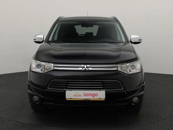 Mitsubishi Outlander 2014 in Vilnius, with an engine capacity of 2.00 L and mileage of 203 thousand km for 10299 €, photo 3 on AUTOMOTO.COM.LV