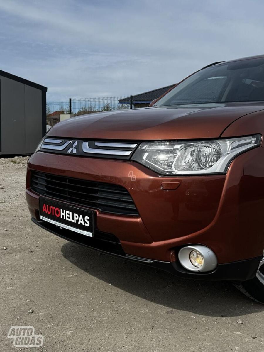 Mitsubishi Outlander 2014 in Klaipeda, with an engine capacity of 2.30 L and mileage of 225 thousand km for 7399 €, photo 4 on AUTOMOTO.COM.LV