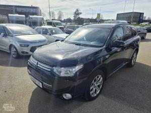 Mitsubishi Outlander 2014 in Klaipeda, with an engine capacity of 2.00 L and mileage of 229 thousand km for 7950 €, photo 3 on AUTOMOTO.COM.LV