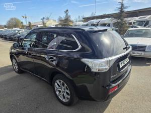 Mitsubishi Outlander 2014 in Klaipeda, with an engine capacity of 2.00 L and mileage of 229 thousand km for 7950 €, photo 4 on AUTOMOTO.COM.LV