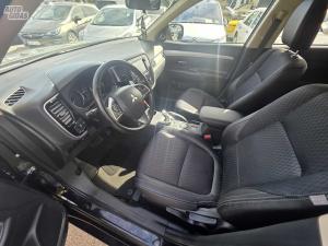 Mitsubishi Outlander 2014 in Klaipeda, with an engine capacity of 2.00 L and mileage of 229 thousand km for 7950 €, photo 7 on AUTOMOTO.COM.LV