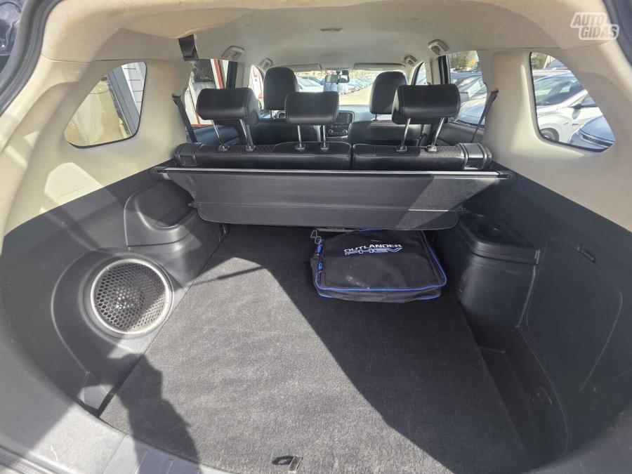 Mitsubishi Outlander 2014 in Klaipeda, with an engine capacity of 2.00 L and mileage of 229 thousand km for 7950 €, photo 8 on AUTOMOTO.COM.LV