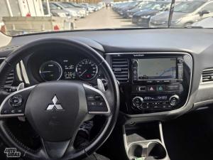 Mitsubishi Outlander 2014 in Klaipeda, with an engine capacity of 2.00 L and mileage of 229 thousand km for 7950 €, photo 14 on AUTOMOTO.COM.LV