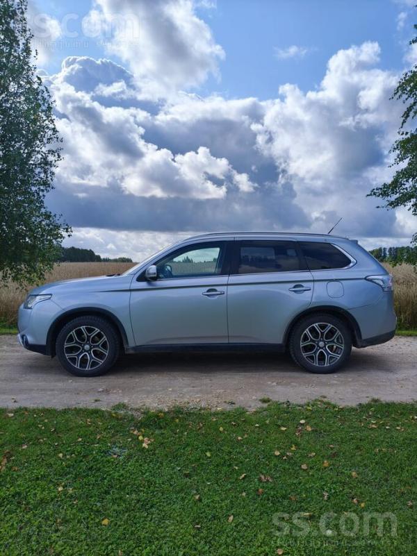 Mitsubishi Outlander 2015 in Limbazi, with an engine capacity of 2.30 L and mileage of 310 thousand km for 6500 €, photo 1 on AUTOMOTO.COM.LV
