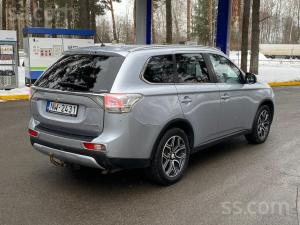 Mitsubishi Outlander 2015 in Riga, with an engine capacity of 2.30 L and mileage of 0 thousand km for 5999 €, photo 5 on AUTOMOTO.COM.LV