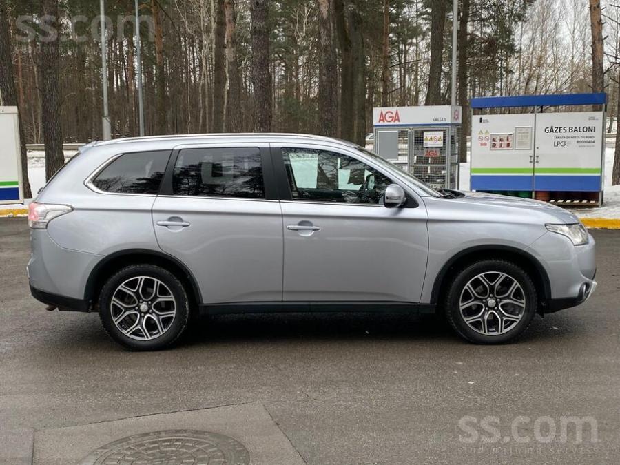 Mitsubishi Outlander 2015 in Riga, with an engine capacity of 2.30 L and mileage of 0 thousand km for 5999 €, photo 6 on AUTOMOTO.COM.LV