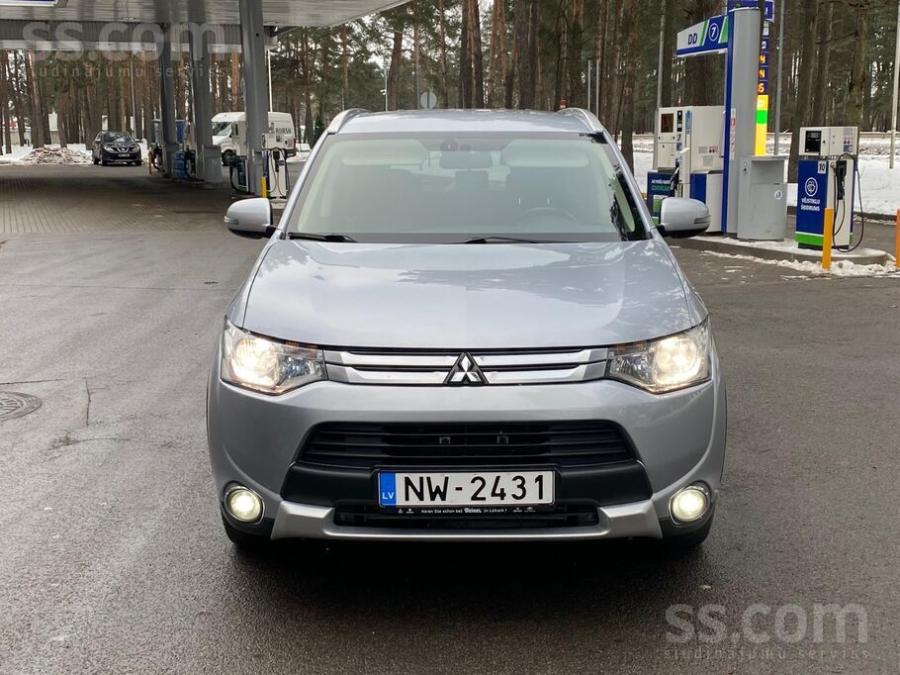 Mitsubishi Outlander 2015 in Riga, with an engine capacity of 2.30 L and mileage of 0 thousand km for 5999 €, photo 8 on AUTOMOTO.COM.LV