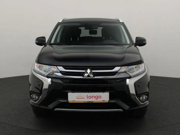 Mitsubishi Outlander 2015 in Vilnius, with an engine capacity of 2.00 L and mileage of 144 thousand km for 14799 €, photo 3 on AUTOMOTO.COM.LV
