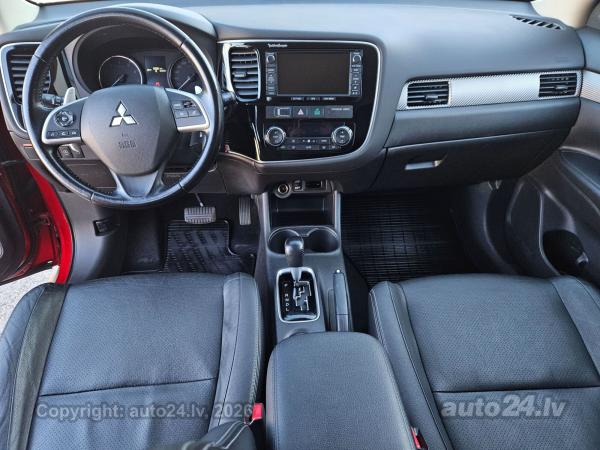 Mitsubishi Outlander 2015 Tallina, ar dzinēja tilpumu 2.00 L un nobraukumu 263 tūkst. km par 7999 €, foto 4 vietnē AUTOMOTO.COM.LV