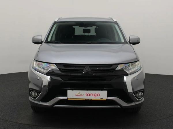 Mitsubishi Outlander 2015 in Vilnius, with an engine capacity of 2.00 L and mileage of 253 thousand km for 11899 €, photo 3 on AUTOMOTO.COM.LV