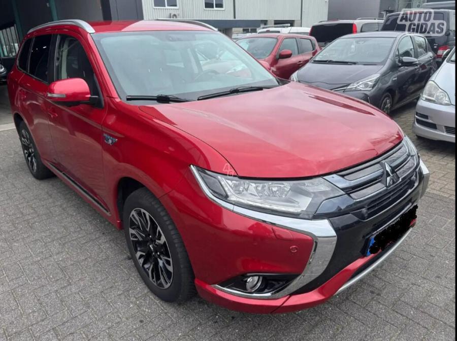 Mitsubishi Outlander 2015 Kauņa, ar dzinēja tilpumu 2.00 L un nobraukumu 228 tūkst. km par 12200 €, foto 3 vietnē AUTOMOTO.COM.LV