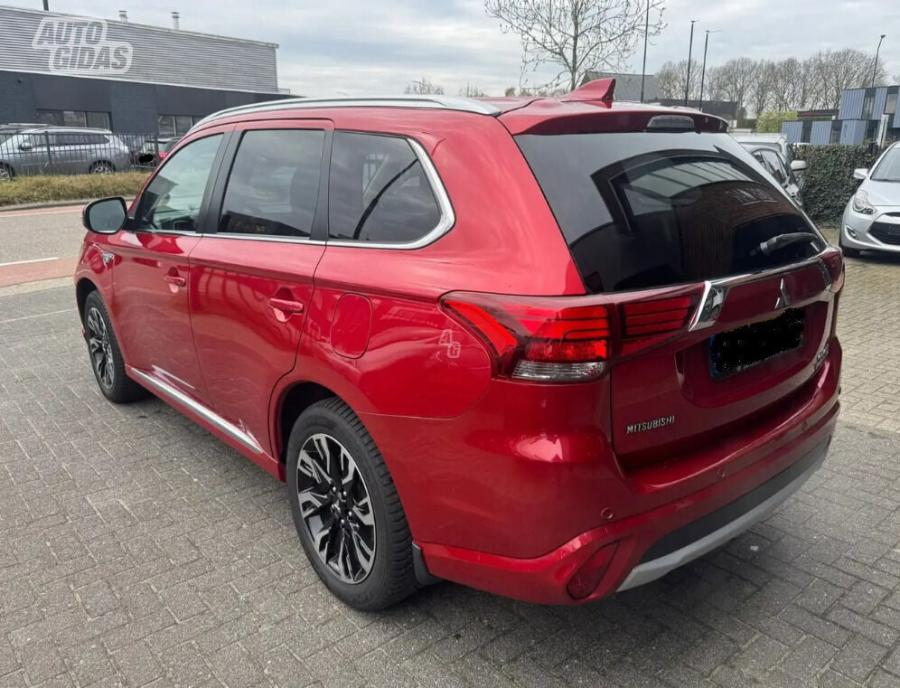Mitsubishi Outlander 2015 Kauņa, ar dzinēja tilpumu 2.00 L un nobraukumu 228 tūkst. km par 12200 €, foto 4 vietnē AUTOMOTO.COM.LV