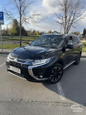 Mitsubishi Outlander 2015 in Panevezys, with an engine capacity of 2.00 L and mileage of 192 thousand km for 12000 €, photo  on AUTOMOTO.COM.LV