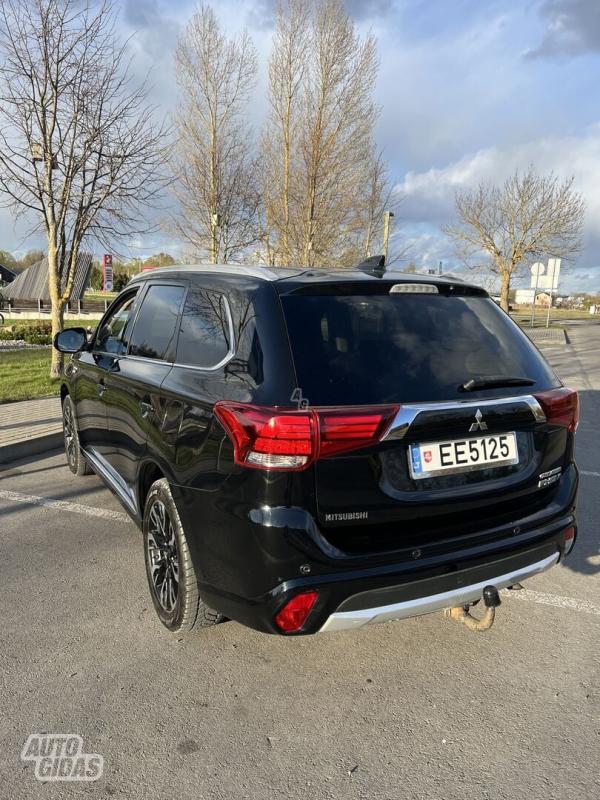 Mitsubishi Outlander 2015 Panevēža, ar dzinēja tilpumu 2.00 L un nobraukumu 192 tūkst. km par 12000 €, foto 9 vietnē AUTOMOTO.COM.LV
