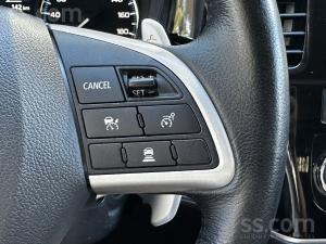 Mitsubishi Outlander 2015 in Riga, with an engine capacity of 2.00 L and mileage of 199 thousand km for 10599 €, photo 26 on AUTOMOTO.COM.LV