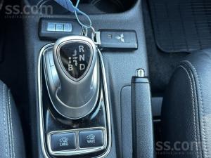 Mitsubishi Outlander 2015 in Riga, with an engine capacity of 2.00 L and mileage of 199 thousand km for 10599 €, photo 28 on AUTOMOTO.COM.LV