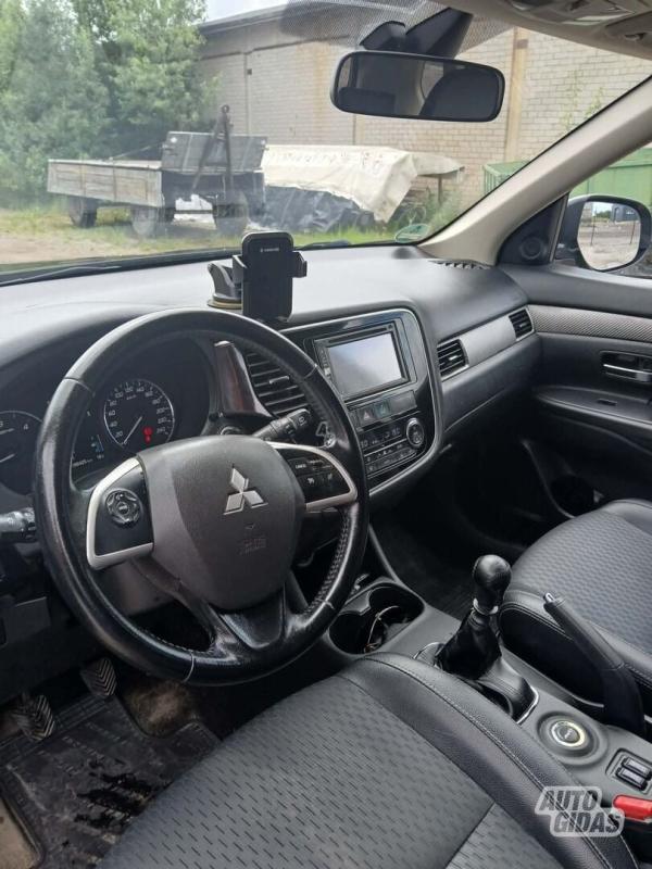 Mitsubishi Outlander 2015 Rietavas, ar dzinēja tilpumu 2.30 L un nobraukumu 198 tūkst. km par 10200 €, foto 6 vietnē AUTOMOTO.COM.LV