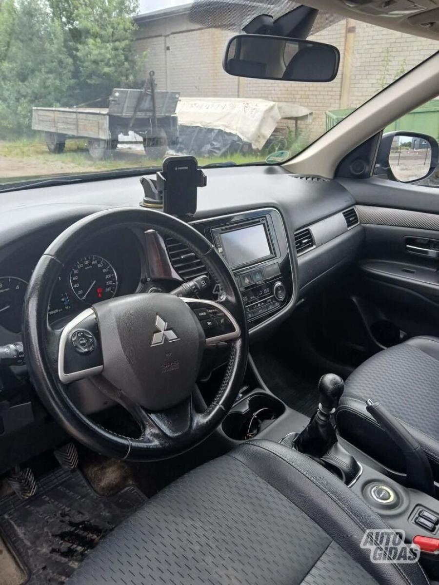 Mitsubishi Outlander 2015 Rietavas, ar dzinēja tilpumu 2.30 L un nobraukumu 198 tūkst. km par 10200 €, foto 7 vietnē AUTOMOTO.COM.LV