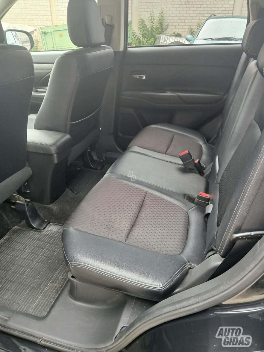 Mitsubishi Outlander 2015 Rietavas, ar dzinēja tilpumu 2.30 L un nobraukumu 198 tūkst. km par 10200 €, foto 9 vietnē AUTOMOTO.COM.LV