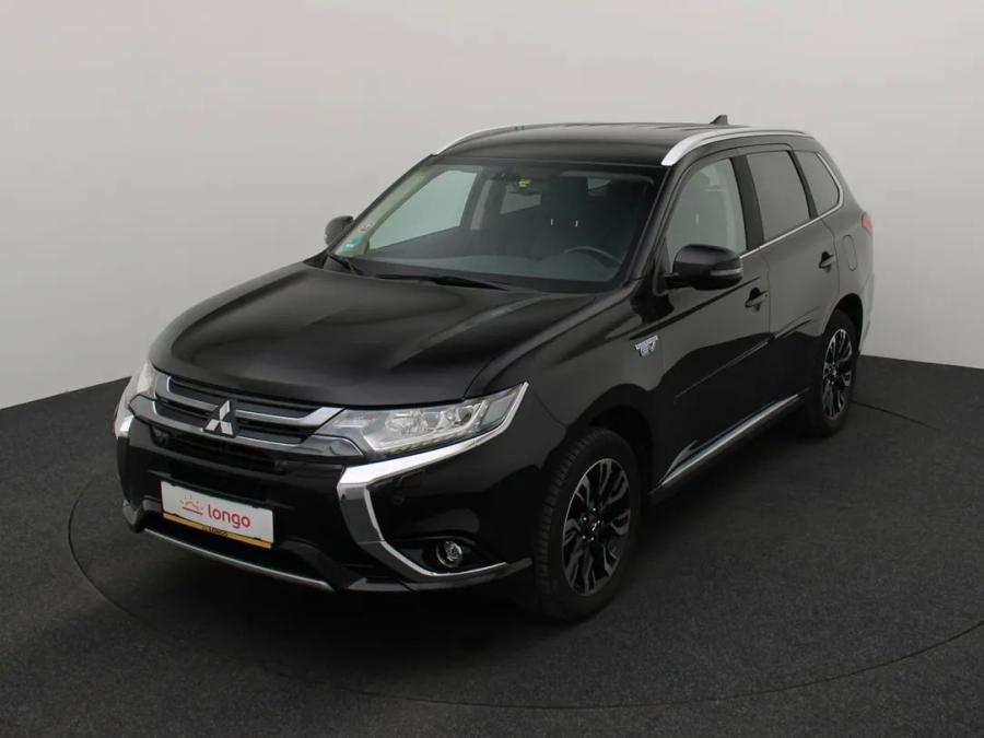 Mitsubishi Outlander 2016 in Vilnius, with an engine capacity of 2.00 L and mileage of 186 thousand km for 14799 €, photo 1 on AUTOMOTO.COM.LV