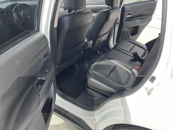 Mitsubishi Outlander 2016 Šauļi, ar dzinēja tilpumu 2.20 L un nobraukumu 228 tūkst. km par 6999 €, foto 10 vietnē AUTOMOTO.COM.LV