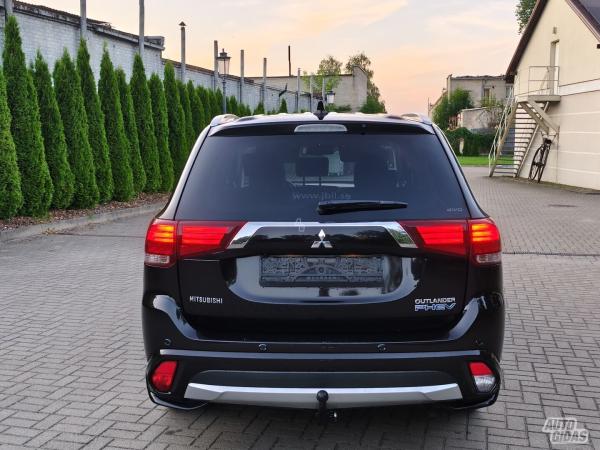 Mitsubishi Outlander 2016 in Siauliai, with an engine capacity of 2.00 L and mileage of 300 thousand km for 12600 €, photo 6 on AUTOMOTO.COM.LV