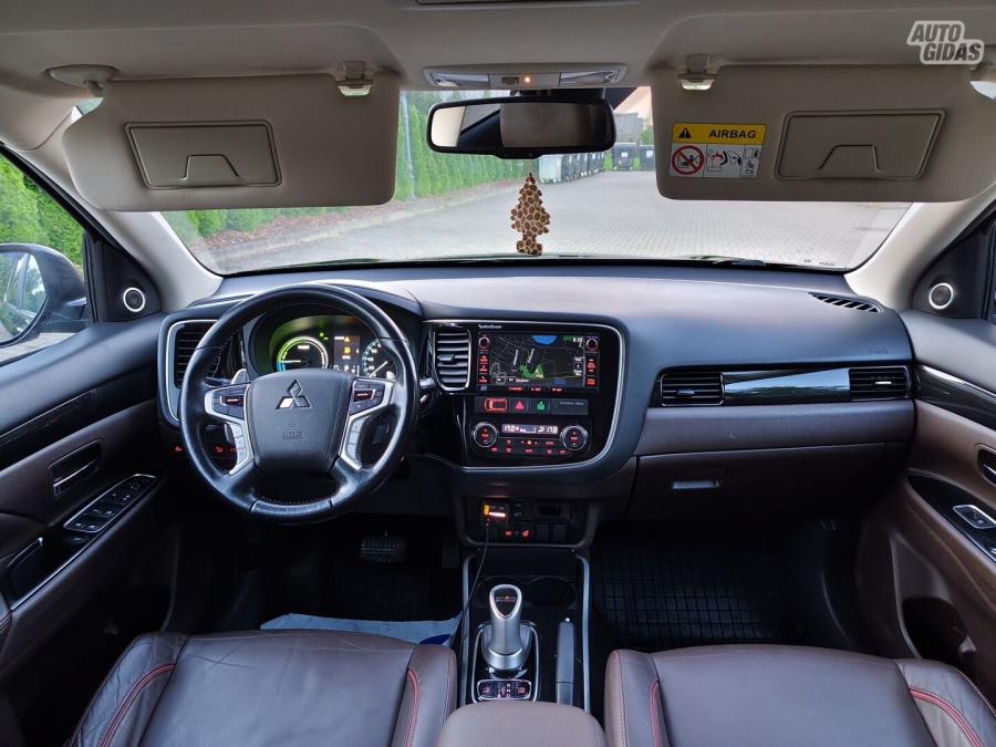 Mitsubishi Outlander 2016 Šauļi, ar dzinēja tilpumu 2.00 L un nobraukumu 300 tūkst. km par 12600 €, foto 16 vietnē AUTOMOTO.COM.LV
