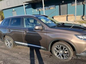Mitsubishi Outlander 2018 in Rapla, with an engine capacity of 2.30 L and mileage of 173 thousand km for 18500 €, photo 2 on AUTOMOTO.COM.LV