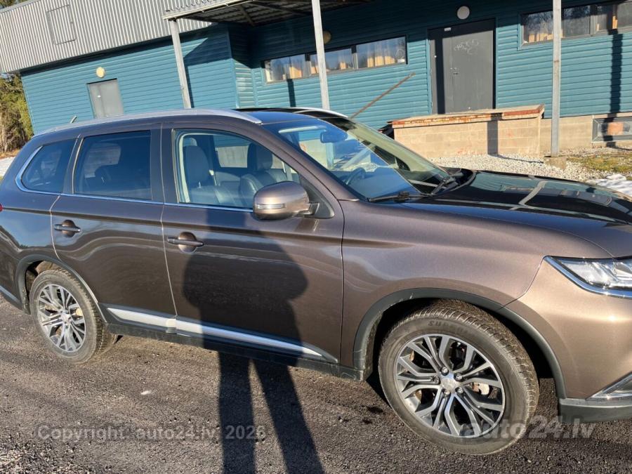 Mitsubishi Outlander 2018 in Rapla, with an engine capacity of 2.30 L and mileage of 173 thousand km for 18500 €, photo 2 on AUTOMOTO.COM.LV
