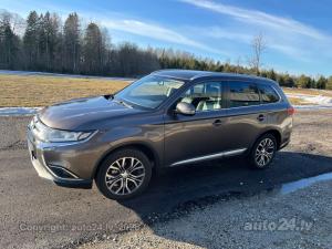 Mitsubishi Outlander 2018 in Rapla, with an engine capacity of 2.30 L and mileage of 173 thousand km for 18500 €, photo 4 on AUTOMOTO.COM.LV