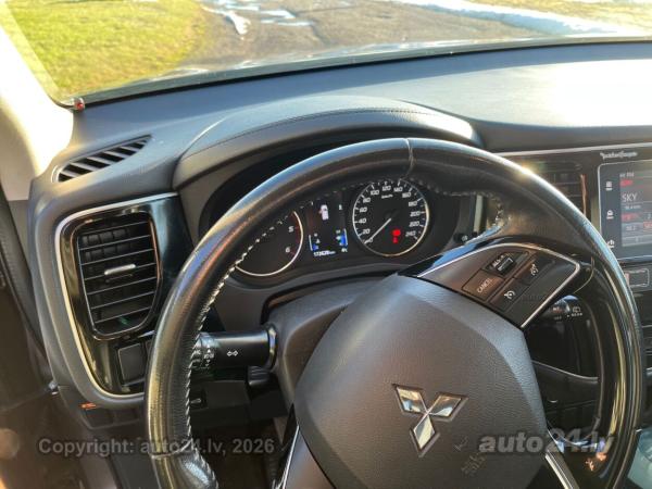 Мицубиси Аутлендер 2018 в Рапла, объемом двигателя 2.30 л и пробегом 173 тыс. км за 18500 €, фото 11 на AUTOMOTO.COM.LV