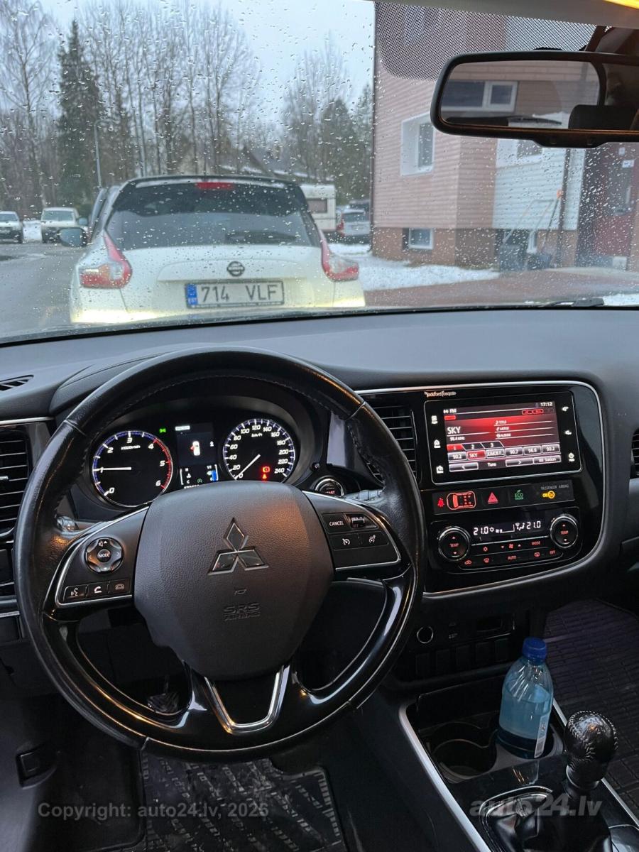 Mitsubishi Outlander 2018 in Rapla, with an engine capacity of 2.30 L and mileage of 173 thousand km for 18500 €, photo 16 on AUTOMOTO.COM.LV