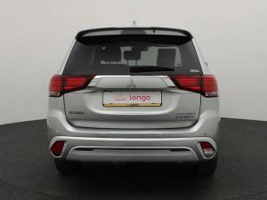 Mitsubishi Outlander 2018 in Vilnius, with an engine capacity of 2.40 L and mileage of 187 thousand km for 16199 €, photo 6 on AUTOMOTO.COM.LV
