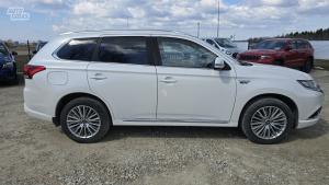 Mitsubishi Outlander 2018 Šauļi, ar dzinēja tilpumu 2.00 L un nobraukumu 212 tūkst. km par 14300 €, foto 5 vietnē AUTOMOTO.COM.LV
