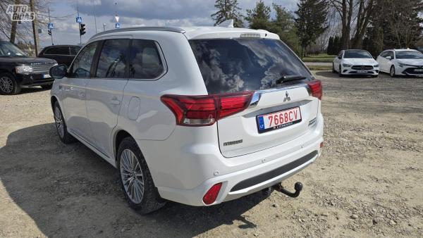 Mitsubishi Outlander 2018 Šauļi, ar dzinēja tilpumu 2.00 L un nobraukumu 212 tūkst. km par 14300 €, foto 7 vietnē AUTOMOTO.COM.LV